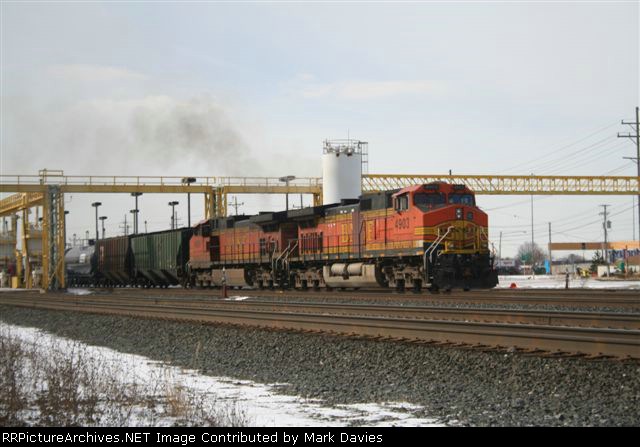 BNSF 4903 + 4699